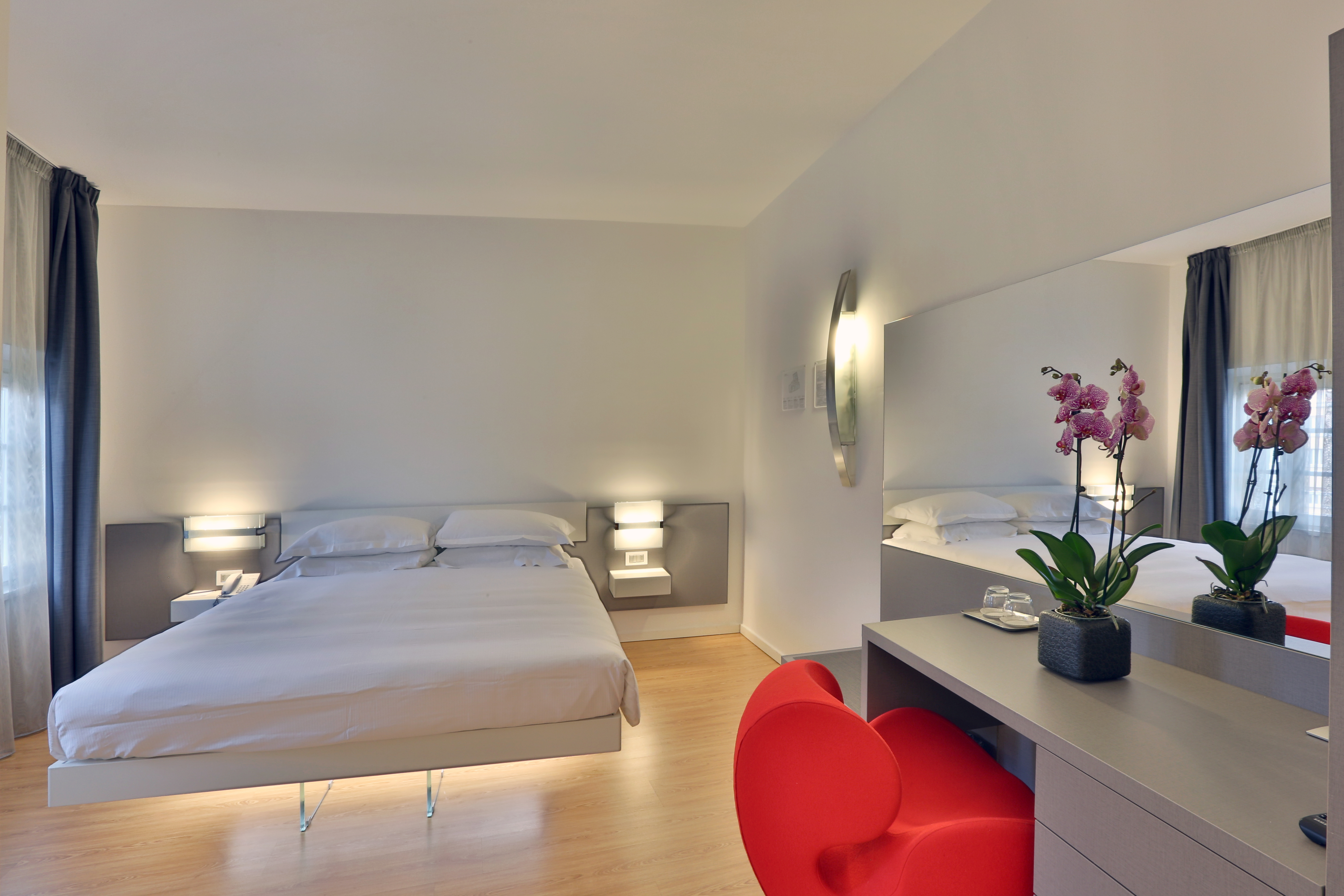 Zimmer - Klassik Doppel Hotel Triest- Urban Hotel Design im Stadtzentrum Zimmer - Klassik Doppel Hotel Triest- Urban Hotel Design im Stadtzentrum
