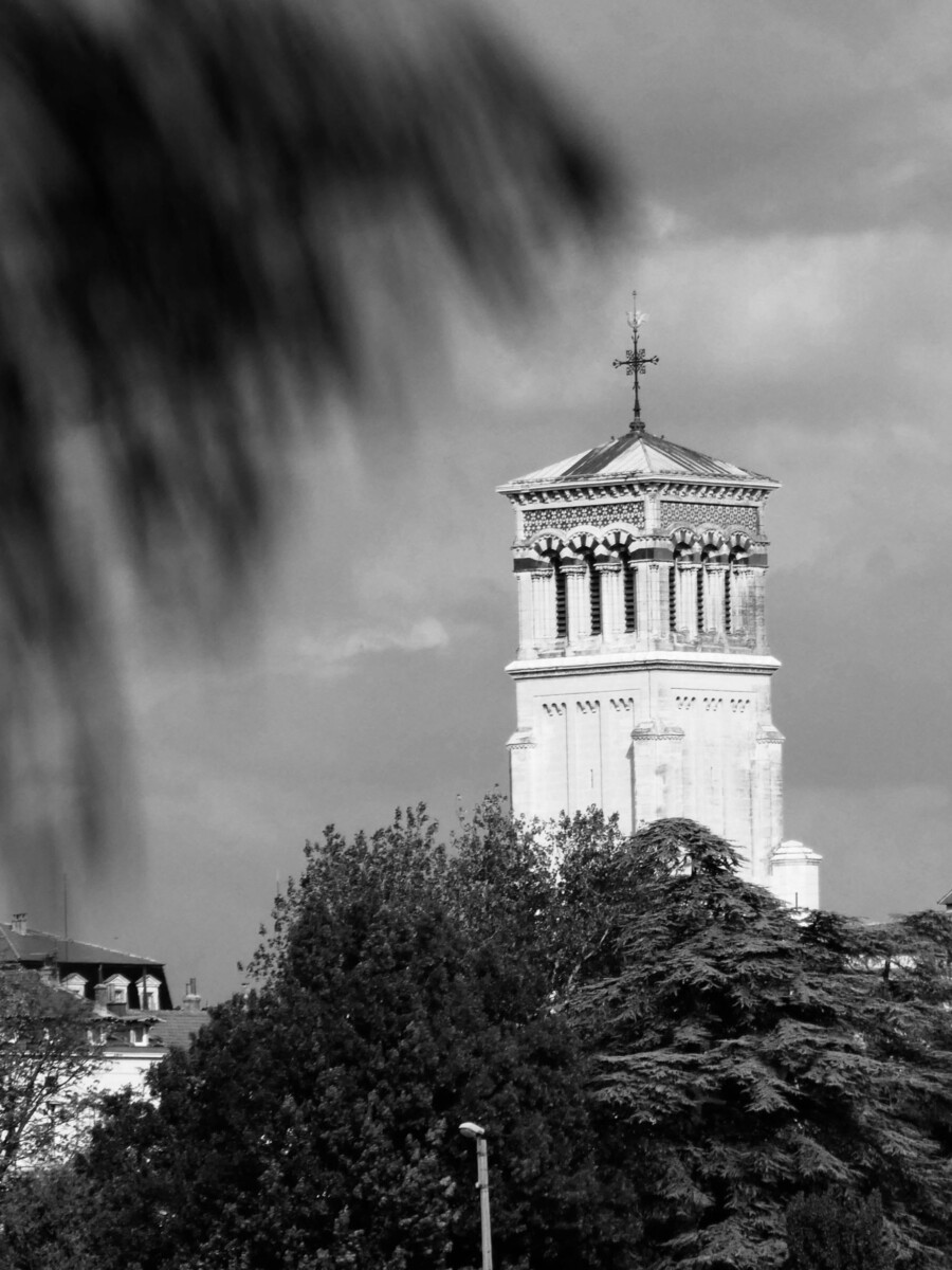 Architectural walks in Valence: a journey through the ages