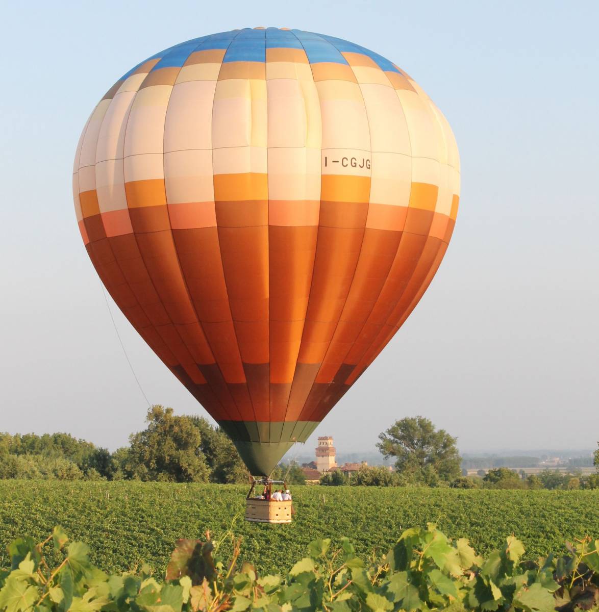 Attività nella tenuta - Volo in Mongolfiera Appartamenti Villanterio ...