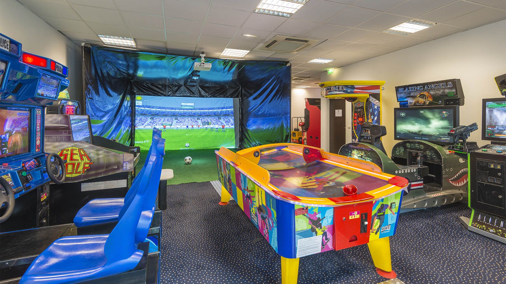 La salle de jeux vidéo - Explorers Hotel à Disneyland Paris