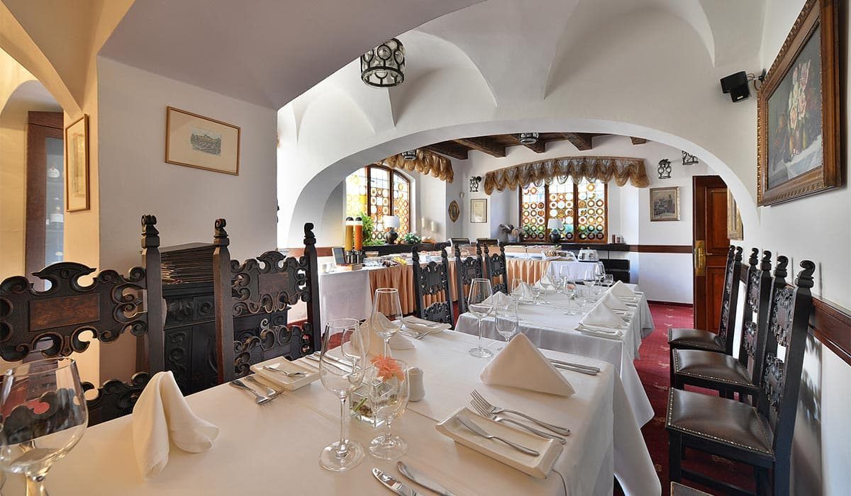 Hotel At The Three Ostriches is located in the heart of Prague